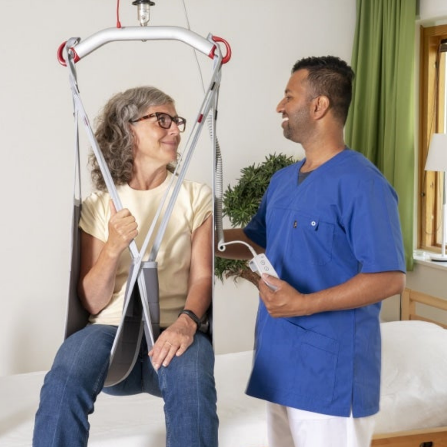 Molift Air 200 Ceiling Hoist: A Customisable Mobility Solution for ...